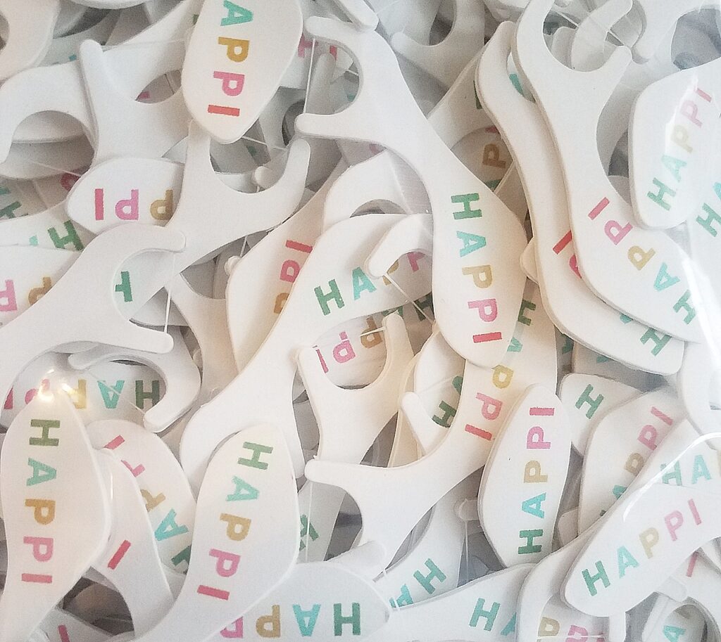 HAPPI Flosser (Biodegradable Flosser – Grune Technica – Design and ...